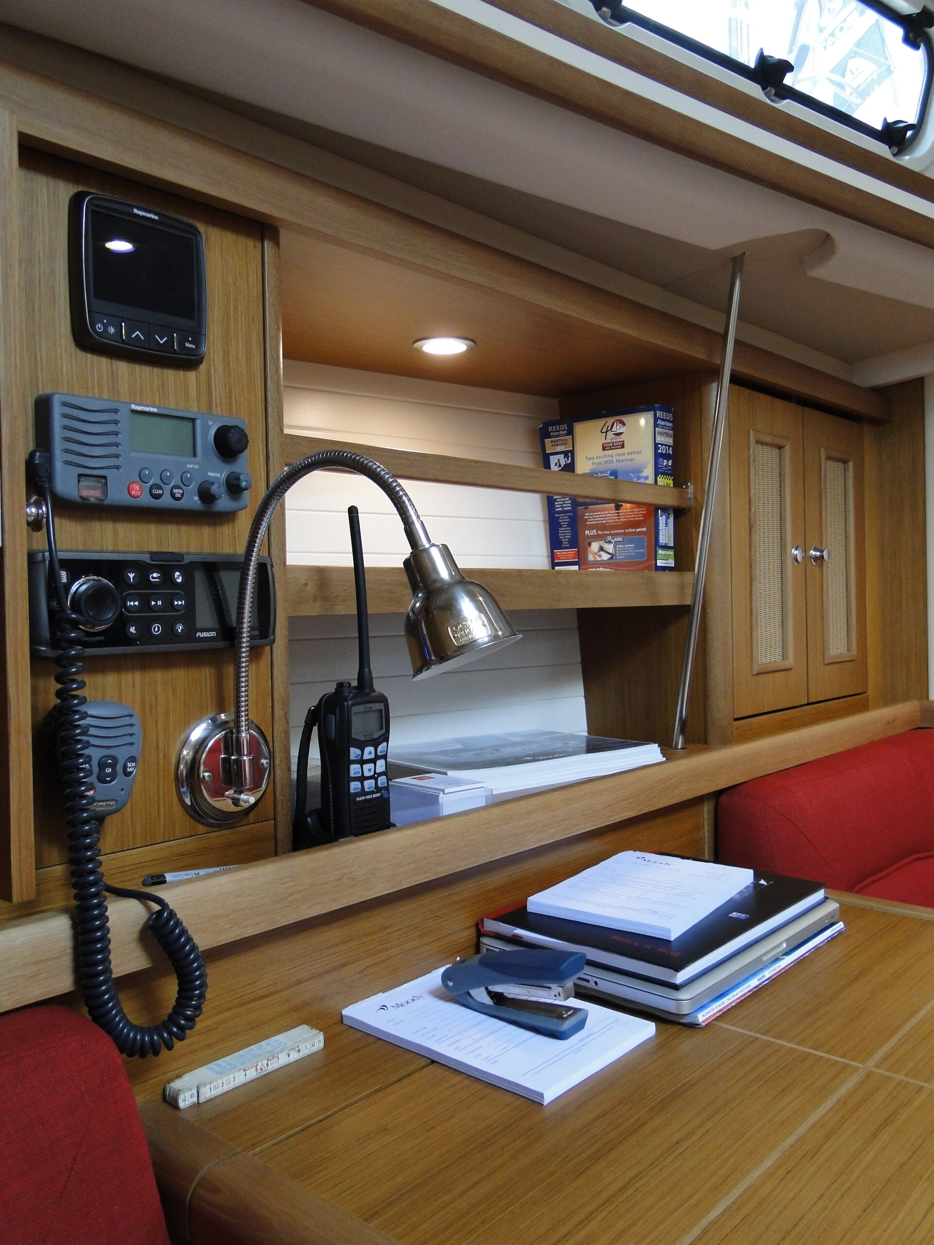 Chart Lights — Calibra Marine Equipment Ltd